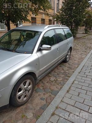 Grey Volkswagen passat-variant 2001 in Daugavpils, with an engine capacity of 2.50 L and mileage of 414 thousand km for 1100 €, photo 4 on AUTOMOTO.COM.LV
