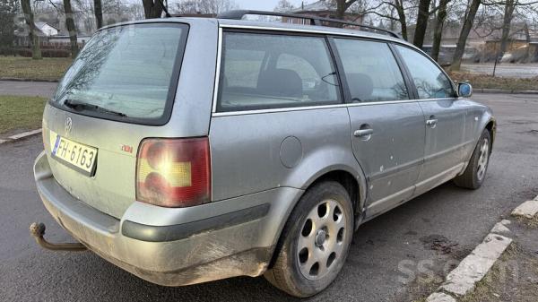 Pelēks Volkswagen passat-variant 2002 Rīga, ar dzinēja tilpumu 1.90 L un nobraukumu 373 tūkst. km par 1500 €, foto 5 vietnē AUTOMOTO.COM.LV