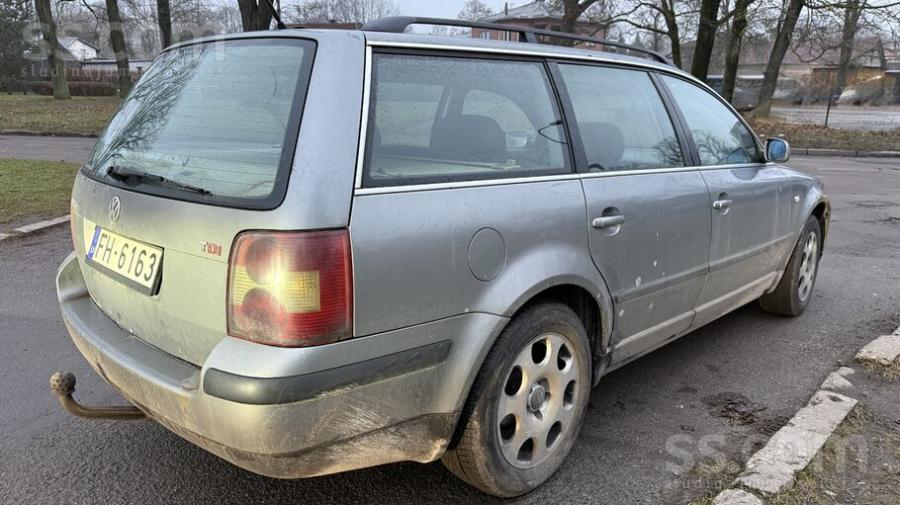 Pelēks Volkswagen passat-variant 2002 Rīga, ar dzinēja tilpumu 1.90 L un nobraukumu 373 tūkst. km par 1500 €, foto 5 vietnē AUTOMOTO.COM.LV