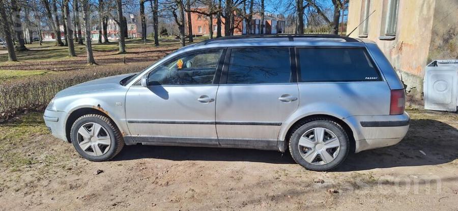 Pelēks Volkswagen passat-variant 2004 Valmiera, ar dzinēja tilpumu 1.90 L un nobraukumu 310 tūkst. km par 500 €, foto 5 vietnē AUTOMOTO.COM.LV