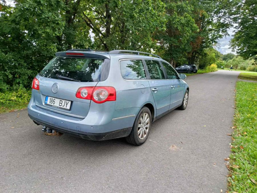 Pelēks Volkswagen passat-variant 2009 Kohtla-Jerve, ar dzinēja tilpumu 2.00 L un nobraukumu 345 tūkst. km par 1600 €, foto 7 vietnē AUTOMOTO.COM.LV