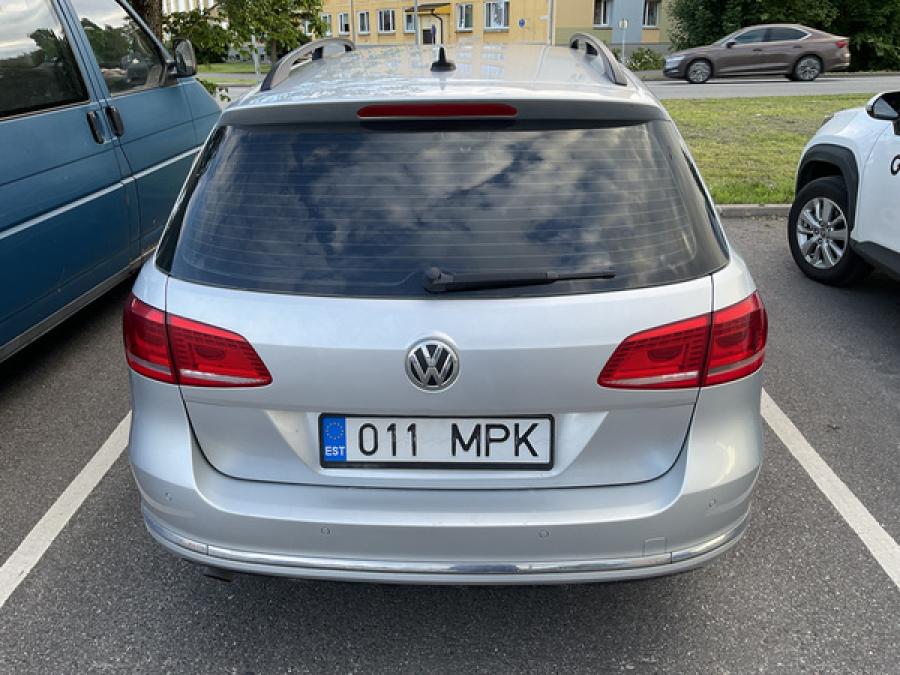 Pelēks Volkswagen passat-variant 2013 Kohtla-Jerve, ar dzinēja tilpumu 1.40 L un nobraukumu 306 tūkst. km par 4300 €, foto 4 vietnē AUTOMOTO.COM.LV