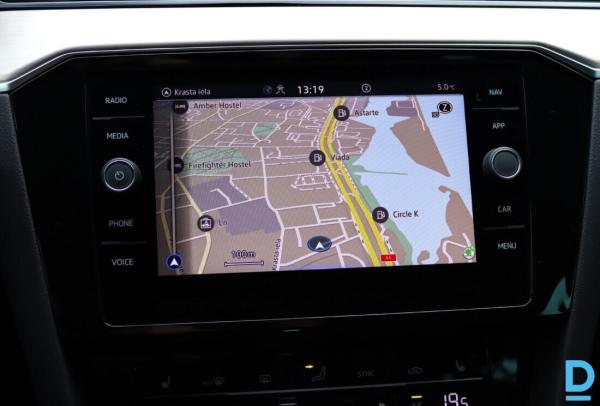 Grey Volkswagen passat-variant 2022 in Riga, with an engine capacity of 2.00 L and mileage of 181 thousand km for 18500 €, photo 6 on AUTOMOTO.COM.LV