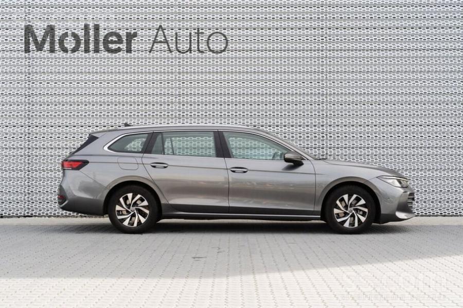 Pelēks Volkswagen passat-variant 2024 Rīga, ar dzinēja tilpumu 1.50 L un nobraukumu 60 tūkst. km par 29900 €, foto 6 vietnē AUTOMOTO.COM.LV