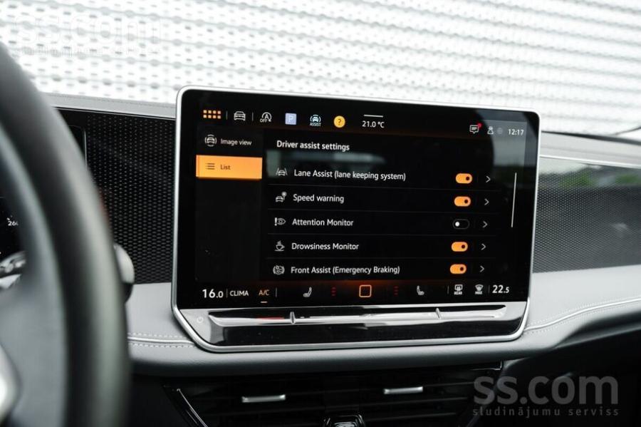 Pelēks Volkswagen passat-variant 2024 Rīga, ar dzinēja tilpumu 1.50 L un nobraukumu 60 tūkst. km par 29900 €, foto 23 vietnē AUTOMOTO.COM.LV