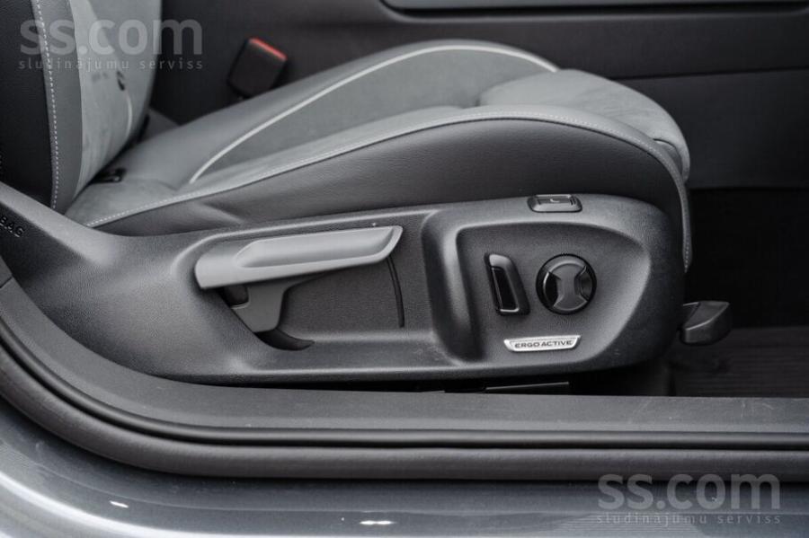 Pelēks Volkswagen passat-variant 2024 Rīga, ar dzinēja tilpumu 1.50 L un nobraukumu 60 tūkst. km par 29900 €, foto 31 vietnē AUTOMOTO.COM.LV