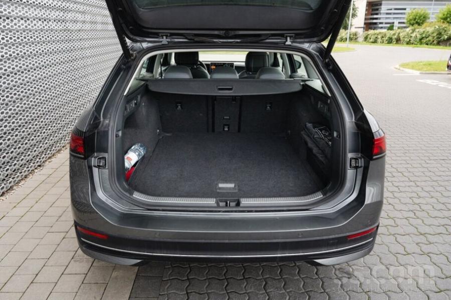 Pelēks Volkswagen passat-variant 2024 Rīga, ar dzinēja tilpumu 1.50 L un nobraukumu 60 tūkst. km par 29900 €, foto 36 vietnē AUTOMOTO.COM.LV