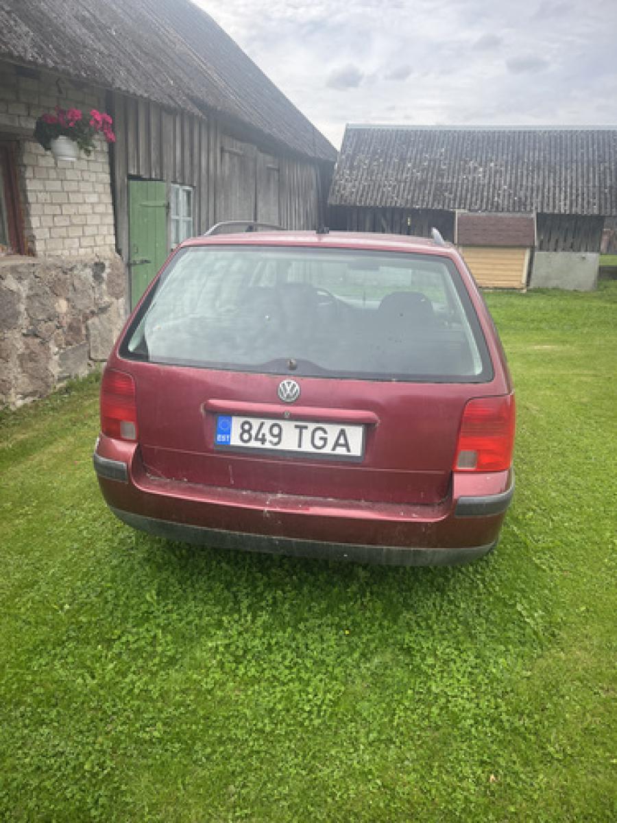 Sarkans Volkswagen passat-variant 1998 Repina, ar dzinēja tilpumu 1.80 L un nobraukumu 354 tūkst. km par 700 €, foto 6 vietnē AUTOMOTO.COM.LV