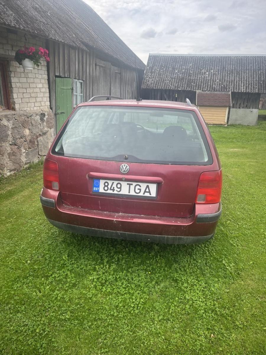 Sarkans Volkswagen passat-variant 1998 Repina, ar dzinēja tilpumu 1.80 L un nobraukumu 354 tūkst. km par 700 €, foto 13 vietnē AUTOMOTO.COM.LV
