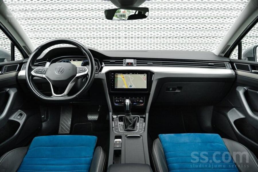 Volkswagen passat-variant 2022 in Riga, with an engine capacity of 2.00 L and mileage of 135 thousand km for 21800 €, photo 7 on AUTOMOTO.COM.LV