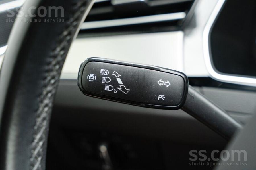 Volkswagen passat-variant 2022 in Riga, with an engine capacity of 2.00 L and mileage of 135 thousand km for 21800 €, photo 13 on AUTOMOTO.COM.LV