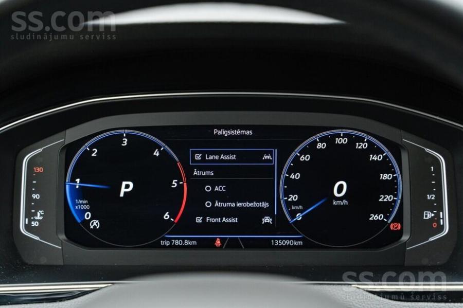 Volkswagen passat-variant 2022 in Riga, with an engine capacity of 2.00 L and mileage of 135 thousand km for 21800 €, photo 14 on AUTOMOTO.COM.LV