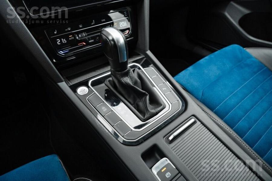 Volkswagen passat-variant 2022 in Riga, with an engine capacity of 2.00 L and mileage of 135 thousand km for 21800 €, photo 27 on AUTOMOTO.COM.LV