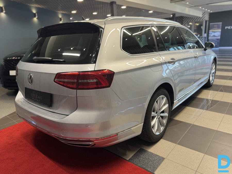 Volkswagen passat-variant 2018 in Marupe, with an engine capacity of 2.00 L and mileage of 136 thousand km for 15490 €, photo 2 on AUTOMOTO.COM.LV