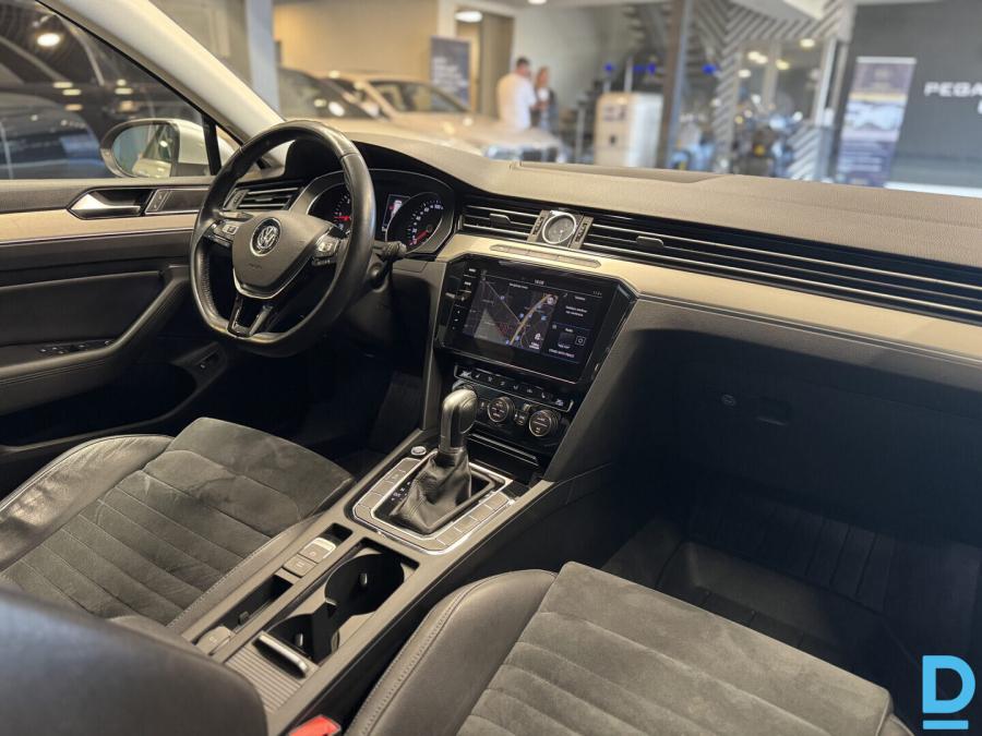Volkswagen passat-variant 2018 in Marupe, with an engine capacity of 2.00 L and mileage of 136 thousand km for 15490 €, photo 8 on AUTOMOTO.COM.LV