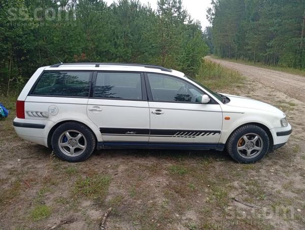 White Volkswagen passat-variant 1990 in Riga, with an engine capacity of 1.80 L and mileage of 340 thousand km for 1350 €, photo 7 on AUTOMOTO.COM.LV