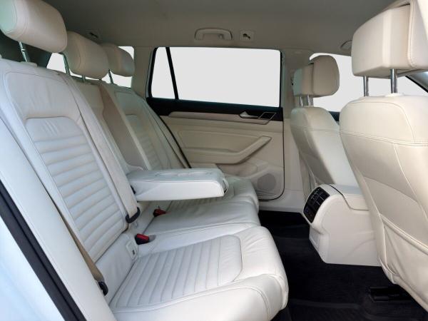 Balts Volkswagen Passat 2015 Pērnava, ar dzinēja tilpumu 2.00 L un nobraukumu 248 tūkst. km par 12950 €, foto 7 vietnē AUTOMOTO.COM.LV
