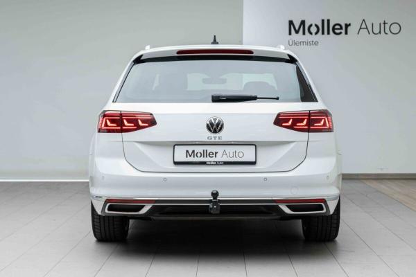 Balts Volkswagen Passat 2022 Peetri, ar dzinēja tilpumu 1.40 L un nobraukumu 104 tūkst. km par 25150 €, foto 6 vietnē AUTOMOTO.COM.LV