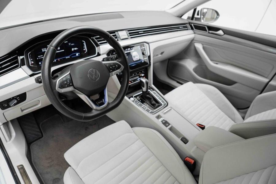 Balts Volkswagen Passat 2022 Peetri, ar dzinēja tilpumu 1.40 L un nobraukumu 104 tūkst. km par 25150 €, foto 8 vietnē AUTOMOTO.COM.LV