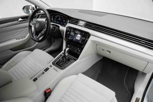 Balts Volkswagen Passat 2022 Peetri, ar dzinēja tilpumu 1.40 L un nobraukumu 104 tūkst. km par 25150 €, foto 9 vietnē AUTOMOTO.COM.LV