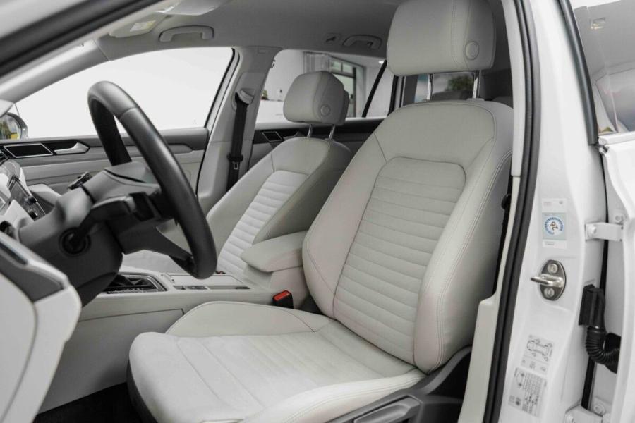 Balts Volkswagen Passat 2022 Peetri, ar dzinēja tilpumu 1.40 L un nobraukumu 104 tūkst. km par 25150 €, foto 13 vietnē AUTOMOTO.COM.LV