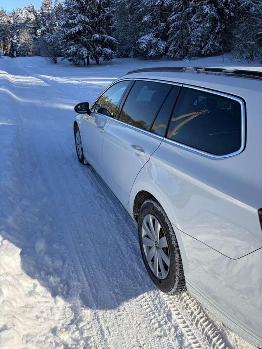 Balts Volkswagen Passat 2021 Šauļi, ar dzinēja tilpumu 2.00 L un nobraukumu 181 tūkst. km par 16500 €, foto 6 vietnē AUTOMOTO.COM.LV