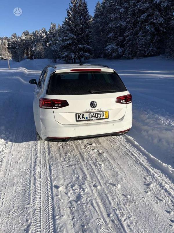 Balts Volkswagen Passat 2021 Šauļi, ar dzinēja tilpumu 2.00 L un nobraukumu 181 tūkst. km par 16500 €, foto 10 vietnē AUTOMOTO.COM.LV