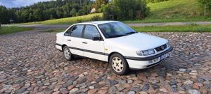 White Volkswagen Passat 1994 in Druskininkai, with an engine capacity of 1.90 L and mileage of 420 thousand km for 420 €, photo  on AUTOMOTO.COM.LV
