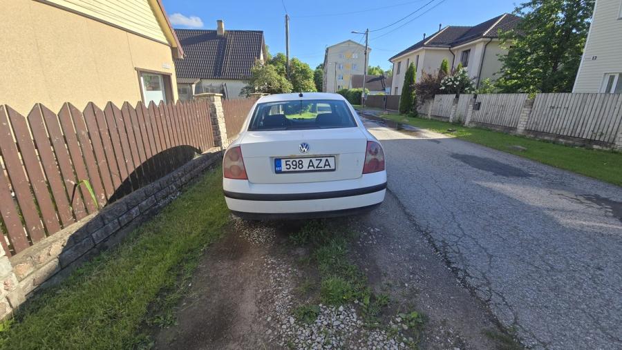 Balts Volkswagen Passat 2001 Jehvi, ar dzinēja tilpumu 1.90 L un nobraukumu 374 tūkst. km par 1100 €, foto 14 vietnē AUTOMOTO.COM.LV