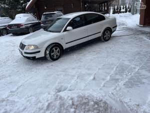 White Volkswagen Passat 2003 in Siauliai, with an engine capacity of 1.90 L and mileage of 380 thousand km for 1400 €, photo 5 on AUTOMOTO.COM.LV