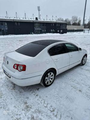 Balts Volkswagen Passat 2006 Kėdainiai, ar dzinēja tilpumu 1.97 L un nobraukumu 320 tūkst. km par 2200 €, foto 3 vietnē AUTOMOTO.COM.LV