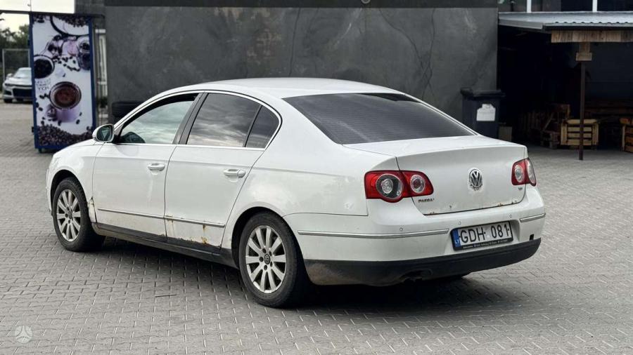 Balts Volkswagen Passat 2006 Radviliškis, ar dzinēja tilpumu 1.90 L un nobraukumu 345 tūkst. km par 995 €, foto 7 vietnē AUTOMOTO.COM.LV