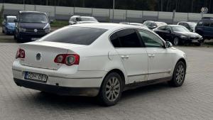 Balts Volkswagen Passat 2006 Radviliškis, ar dzinēja tilpumu 1.90 L un nobraukumu 345 tūkst. km par 995 €, foto 9 vietnē AUTOMOTO.COM.LV