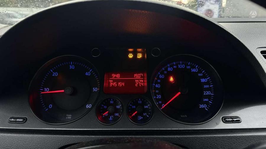 Balts Volkswagen Passat 2006 Radviliškis, ar dzinēja tilpumu 1.90 L un nobraukumu 345 tūkst. km par 995 €, foto 14 vietnē AUTOMOTO.COM.LV