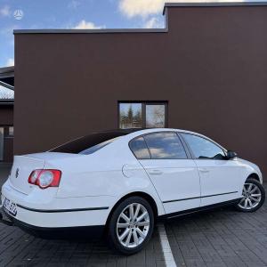 White Volkswagen Passat 2009 in Kaisiadorys, with an engine capacity of 1.97 L and mileage of 300 thousand km for 2450 €, photo 12 on AUTOMOTO.COM.LV