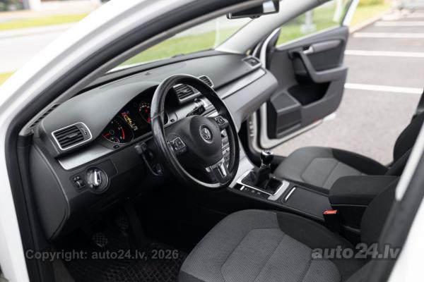 Balts Volkswagen Passat 2011 Tallina, ar dzinēja tilpumu 2.00 L un nobraukumu 272 tūkst. km par 4500 €, foto 9 vietnē AUTOMOTO.COM.LV