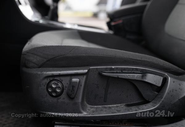 Balts Volkswagen Passat 2011 Tallina, ar dzinēja tilpumu 2.00 L un nobraukumu 272 tūkst. km par 4500 €, foto 10 vietnē AUTOMOTO.COM.LV