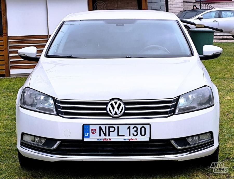 Balts Volkswagen Passat 2012 Viļņa, ar dzinēja tilpumu 2.00 L un nobraukumu 392 tūkst. km par 3500 €, foto 2 vietnē AUTOMOTO.COM.LV