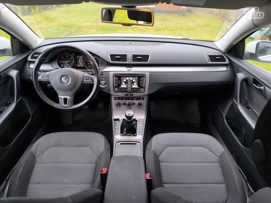 Balts Volkswagen Passat 2012 Viļņa, ar dzinēja tilpumu 2.00 L un nobraukumu 392 tūkst. km par 3500 €, foto 15 vietnē AUTOMOTO.COM.LV