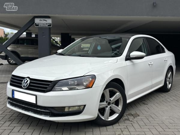 White Volkswagen Passat 2012 in Kaunas, with an engine capacity of 2.50 L and mileage of 290 thousand km for 2750 €, photo 1 on AUTOMOTO.COM.LV
