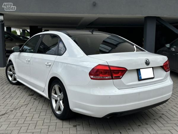 White Volkswagen Passat 2012 in Kaunas, with an engine capacity of 2.50 L and mileage of 290 thousand km for 2750 €, photo 4 on AUTOMOTO.COM.LV