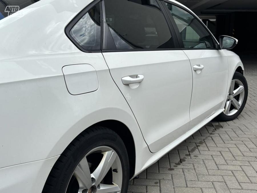Balts Volkswagen Passat 2012 Kauņa, ar dzinēja tilpumu 2.50 L un nobraukumu 290 tūkst. km par 2750 €, foto 11 vietnē AUTOMOTO.COM.LV