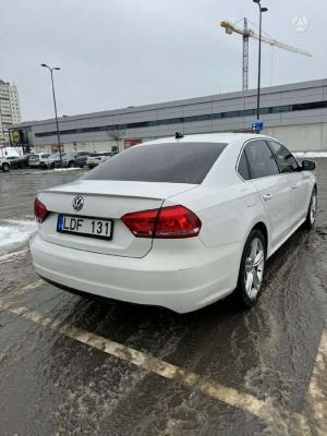 Balts Volkswagen Passat 2014 Viļņa, ar dzinēja tilpumu 1.97 L un nobraukumu 304 tūkst. km par 6900 €, foto 2 vietnē AUTOMOTO.COM.LV