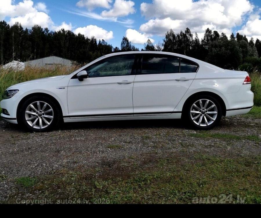 Balts Volkswagen Passat 2015 Rapla, ar dzinēja tilpumu 2.00 L un nobraukumu 180 tūkst. km par 15999 €, foto 2 vietnē AUTOMOTO.COM.LV