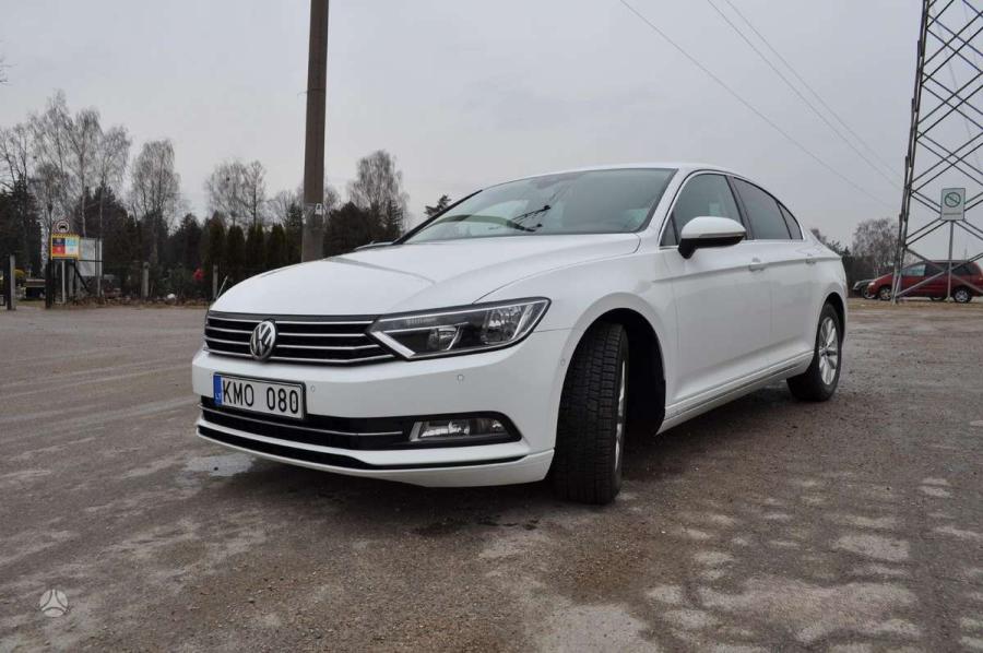 White Volkswagen Passat 2015 in Kaunas, with an engine capacity of 1.60 L and mileage of 391 thousand km for 10100 €, photo 1 on AUTOMOTO.COM.LV