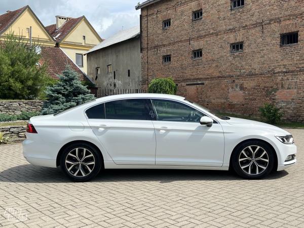 Белый Фольксваген Пассат 2015 в Кедайняй, объемом двигателя 1.80 л и пробегом 213 тыс. км за 9999 €, фото 5 на AUTOMOTO.COM.LV