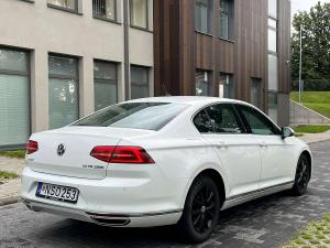White Volkswagen Passat 2015 in Trakai, with an engine capacity of 1.98 L and mileage of 361 thousand km for 3999 €, photo 6 on AUTOMOTO.COM.LV