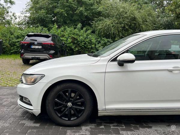 Balts Volkswagen Passat 2015 Trakai, ar dzinēja tilpumu 1.98 L un nobraukumu 361 tūkst. km par 3999 €, foto 7 vietnē AUTOMOTO.COM.LV