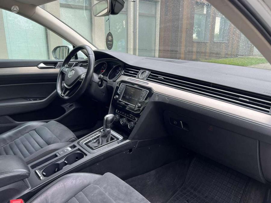 White Volkswagen Passat 2015 in Trakai, with an engine capacity of 1.98 L and mileage of 361 thousand km for 3999 €, photo 13 on AUTOMOTO.COM.LV