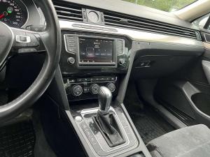White Volkswagen Passat 2015 in Trakai, with an engine capacity of 1.98 L and mileage of 361 thousand km for 3999 €, photo 15 on AUTOMOTO.COM.LV